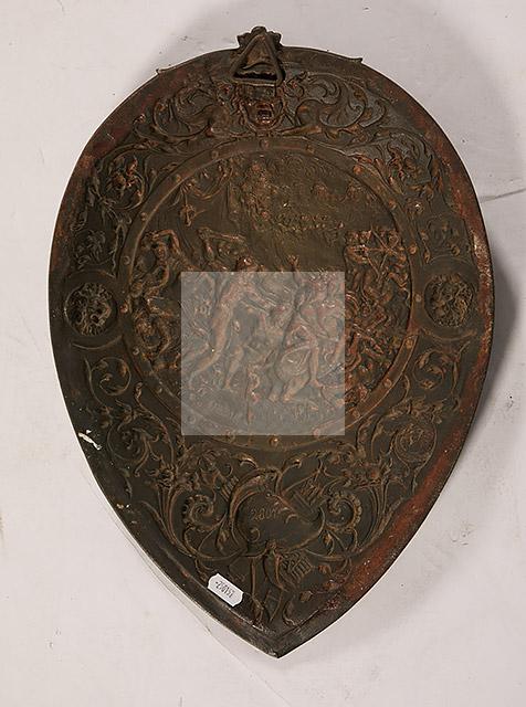 294 Ecu de forme piriforme en fonte de fer figurant l’enlévement de ...