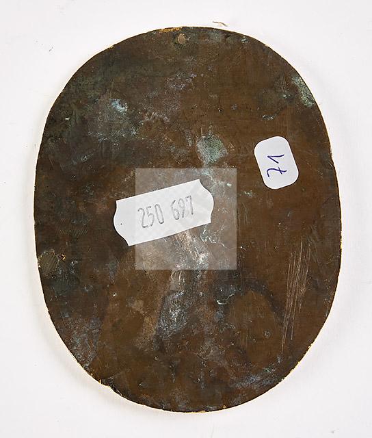 174 Médaillon en bronze ciselé et doré représentant Psyché et Eros